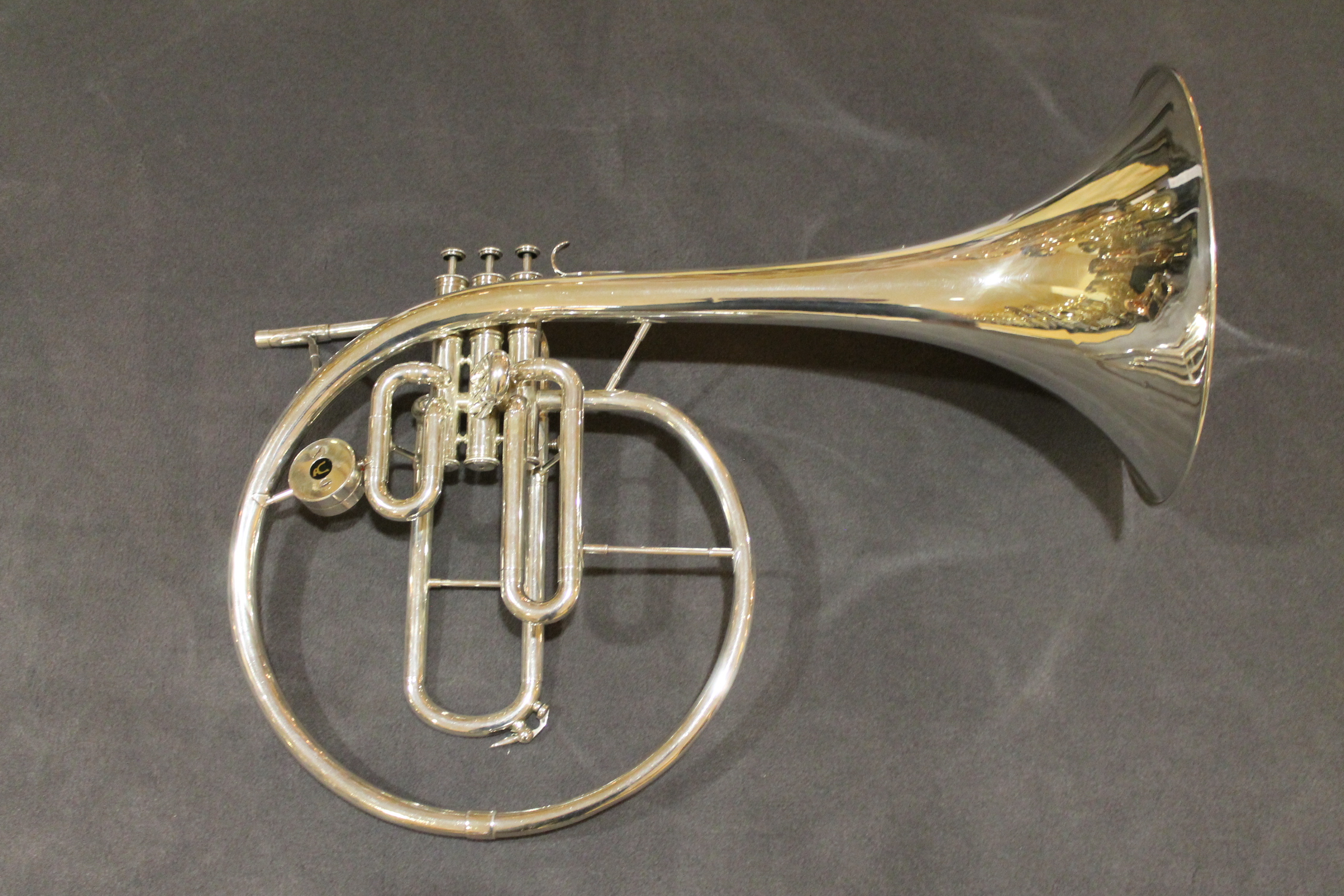 Blasinstrumente - Horn Instrumente - Jagdhorn Musikanzeigen